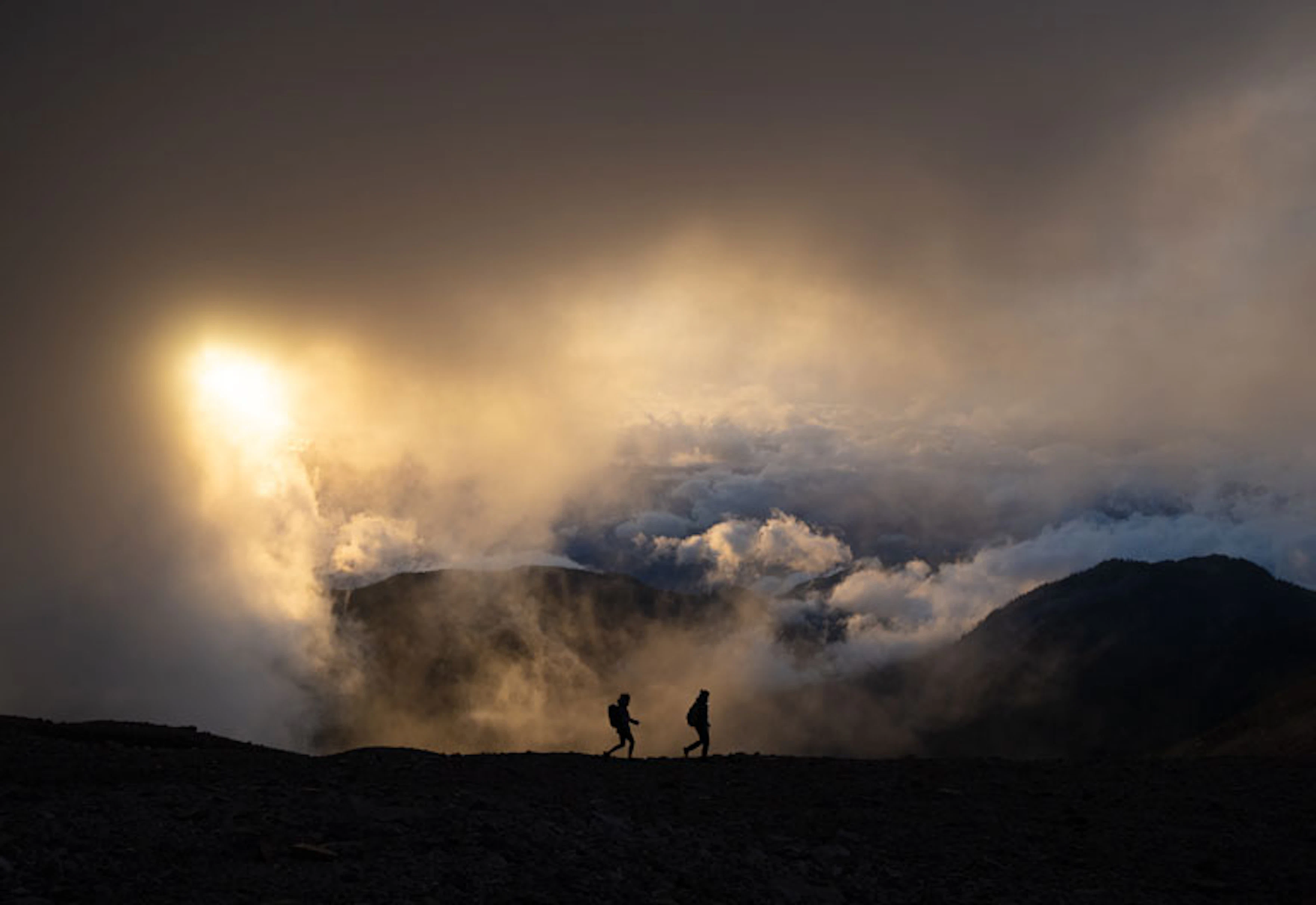 Outdoor Clothing, Technical Outerwear, & Accessories | Arc'teryx